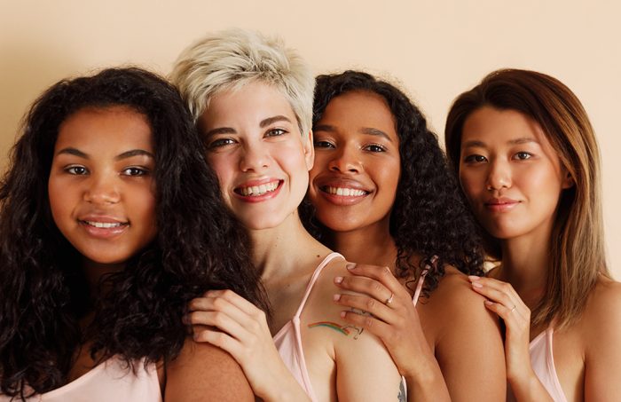 How Custom Shampoo Is Formulated for Different Hair Types - HODM Cosmetics